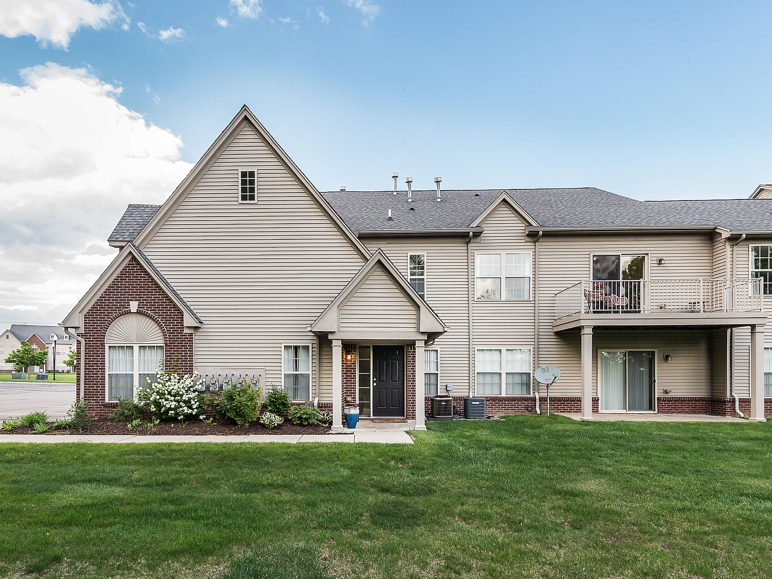 663 Addington Ln, Ann Arbor, MI 48108 | Zillow