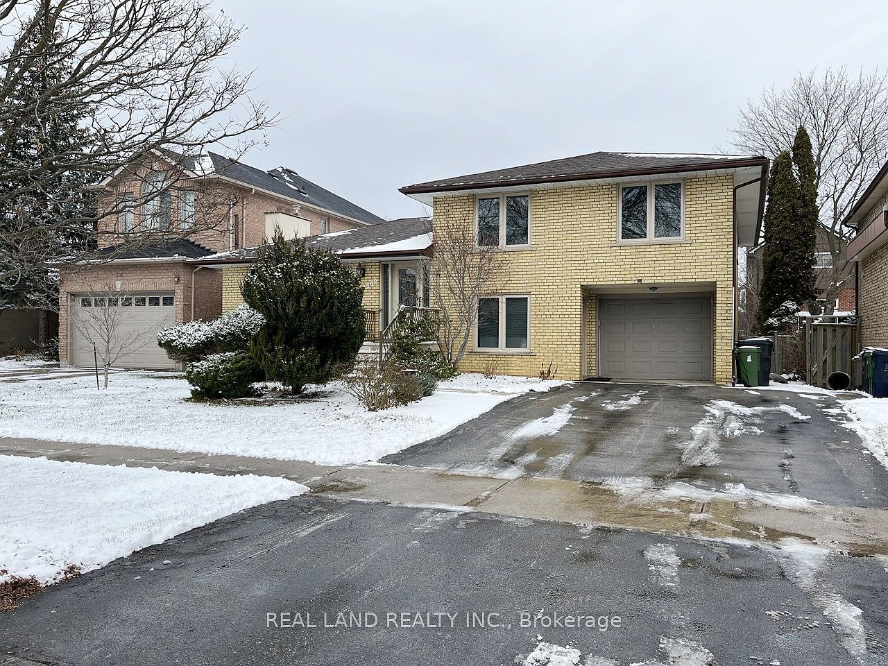 260 Fisherville Rd, Toronto, ON M2R 3C5 | Zillow