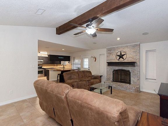 76 Alexander Ct, Angleton, TX 77515 | Zillow