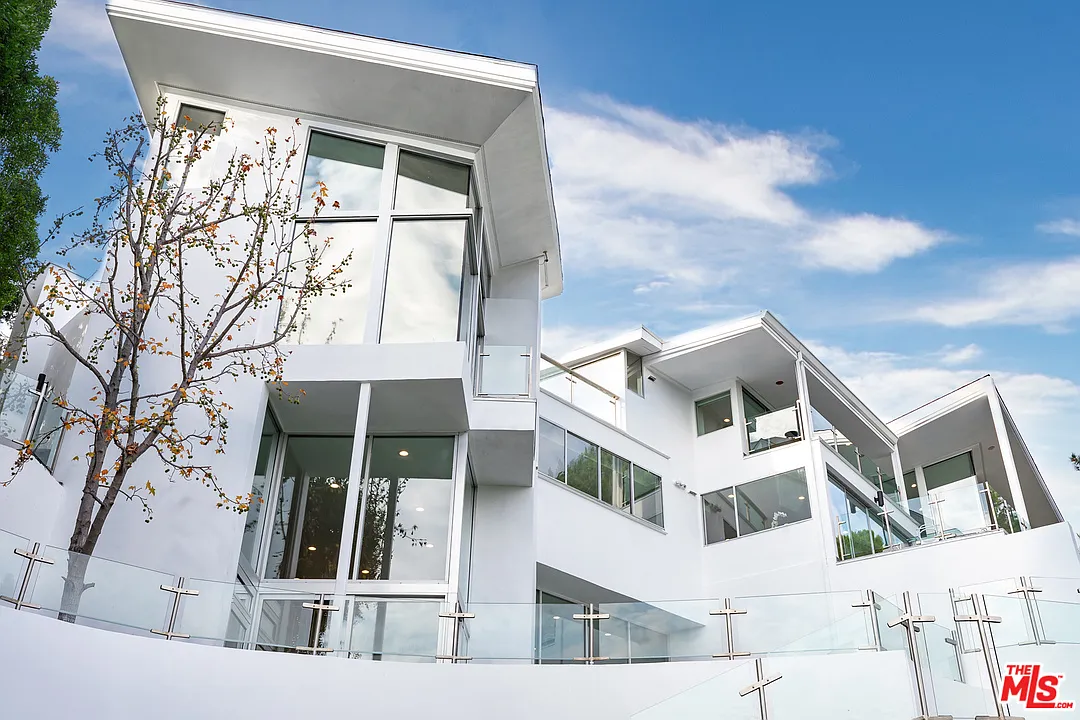 Abandoned: Inside Mary J. Blige's Former Hollywood Hills Mansion ...