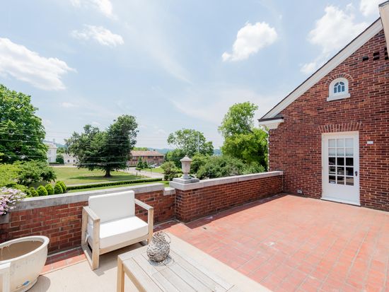 2733 Kingston Pike, Knoxville, TN 37919 | Zillow