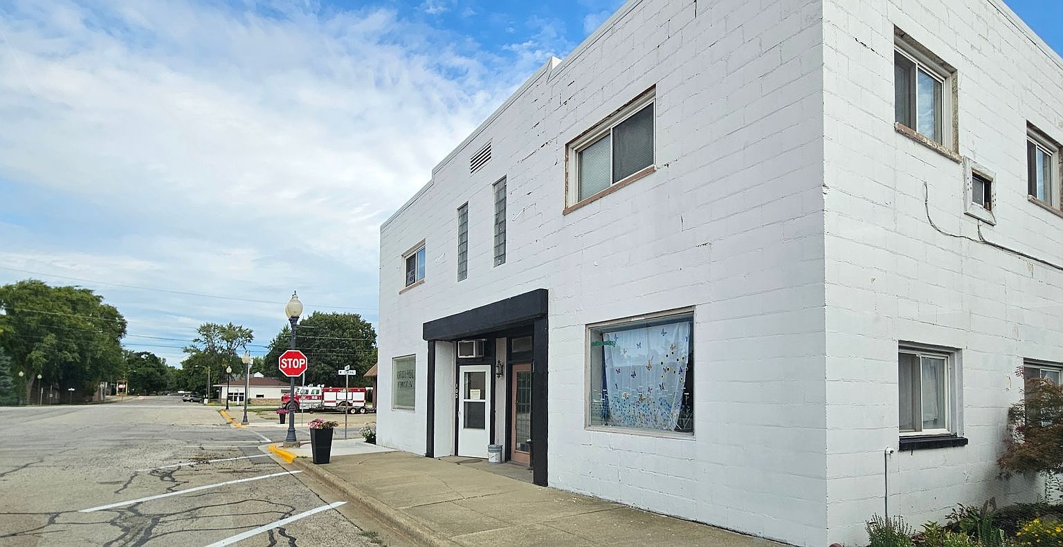 102 S Main Ave, Minier, IL 61759 | Zillow