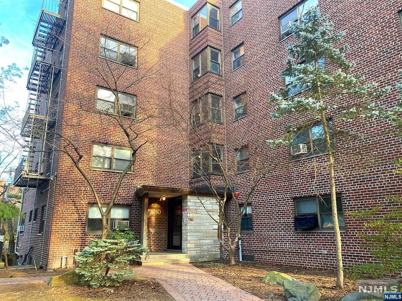 3050 Edwin Ave APT 1E, Fort Lee, NJ 07024 | Zillow