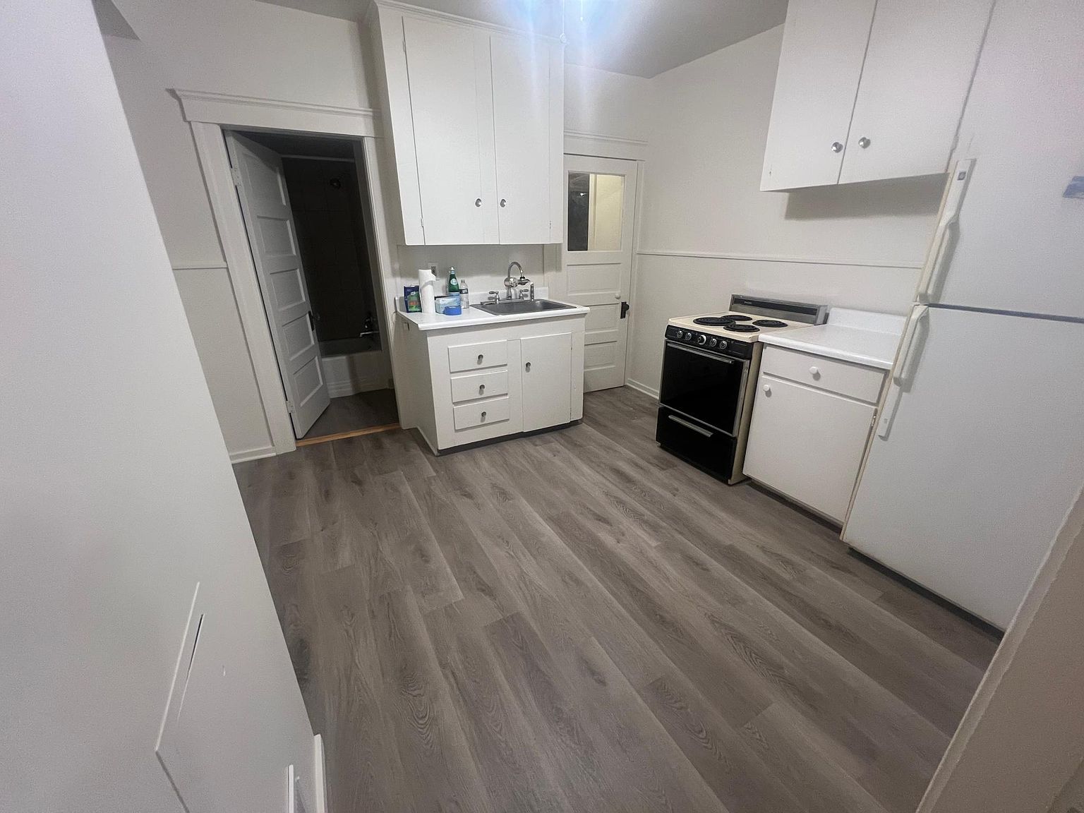 7 Whitcomb St APT 3, Webster, MA 01570 | Zillow