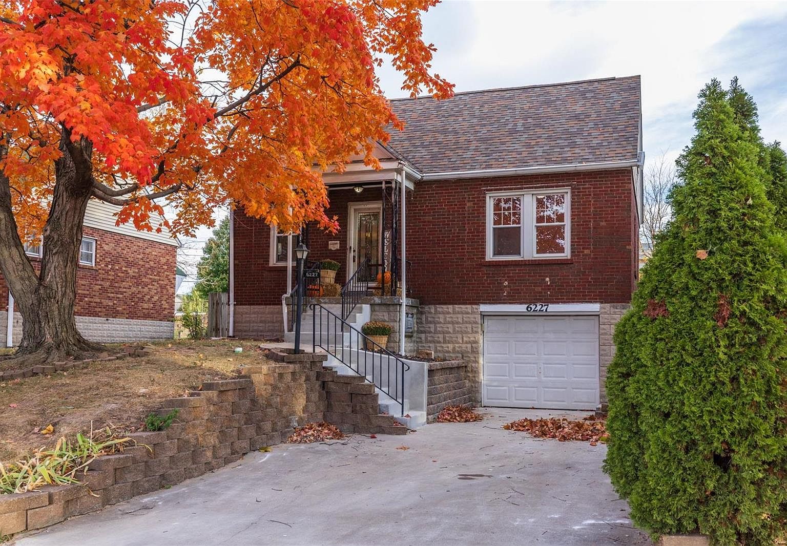 6227 Bixby Ave, Saint Louis, MO 63123 | Zillow