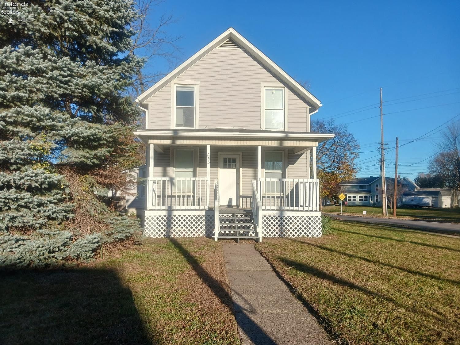 653 Vine St, Clyde, OH 43410 | MLS #20236034 | Zillow