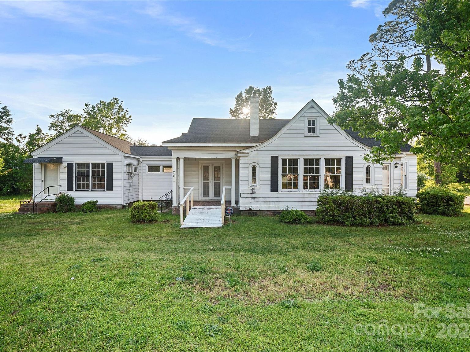 202 S Main St, Lake View, SC 29563 | Zillow