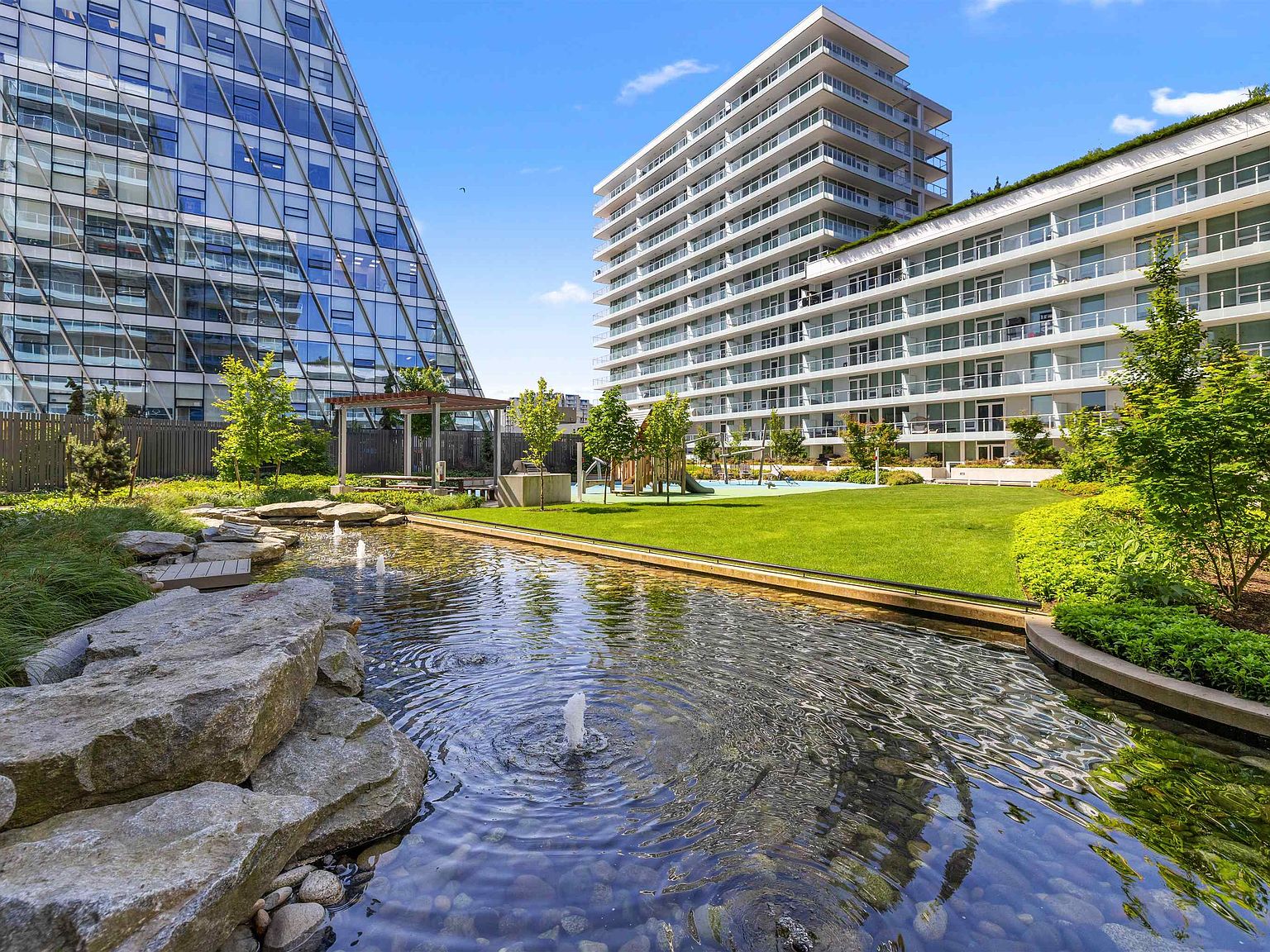 8133 Cook Rd #1513, Richmond, BC V6Y 1T9 | MLS #R2858354 | Zillow