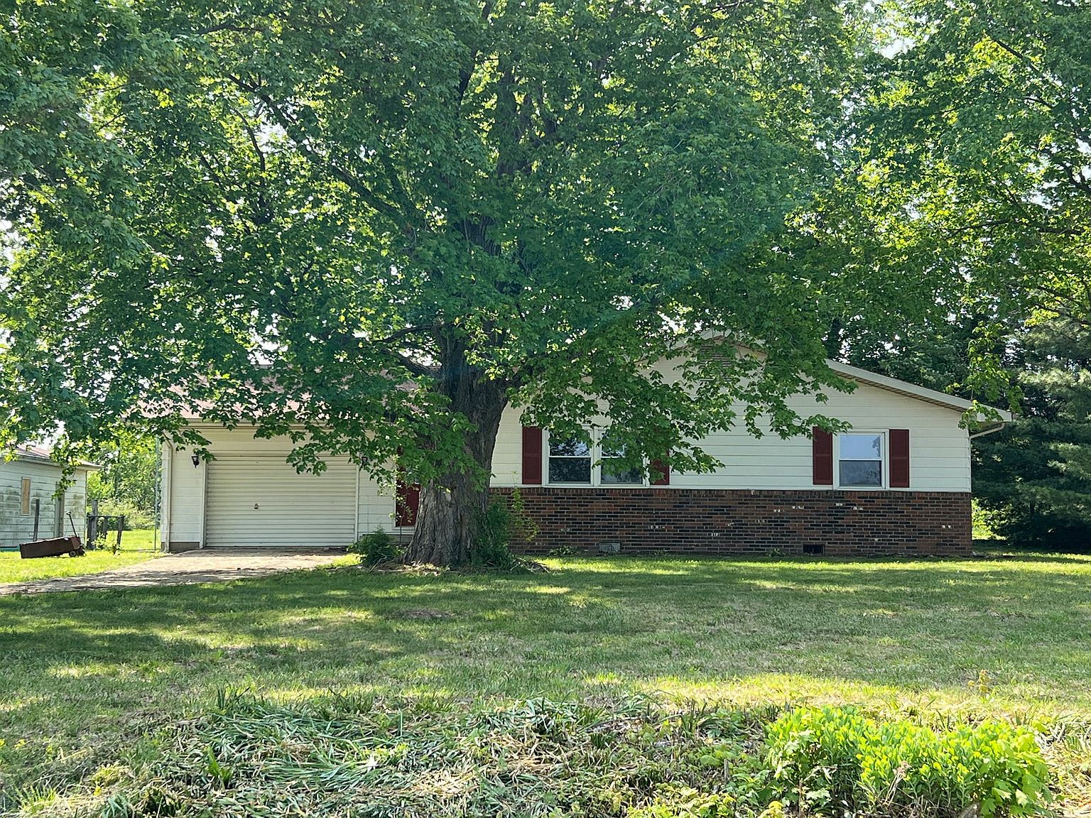 1763 County Highway 12, Johnsonville, IL 62850 | Zillow