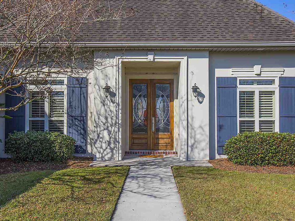 352 Sugar Highland Blvd, Houma, LA 70360 | Zillow