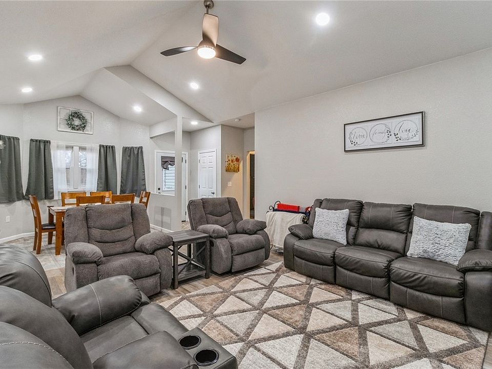 410 Sheridan St, Menlo, IA 50164 | Zillow
