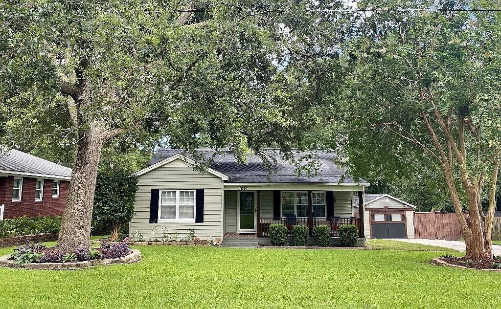 1041 Riverview Dr, Hanahan, SC 29410 | Zillow
