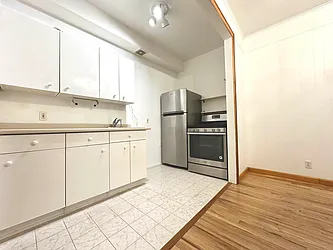 287 Eckford Street GROUND-FLOOR in Greenpoint, Brooklyn | StreetEasy