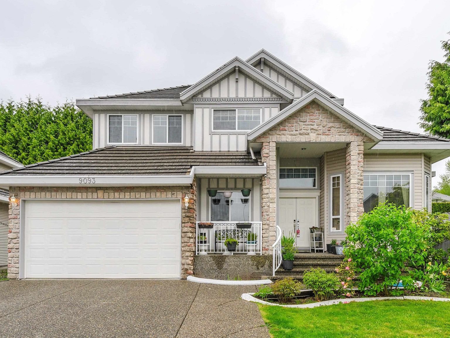 9093 141b St, Surrey, BC V3V 8E2 | MLS #R3043398 | Zillow