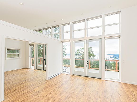 879 Rainbow Rd, Salt Spring, BC V8K 2M8 | MLS #983460 | Zillow