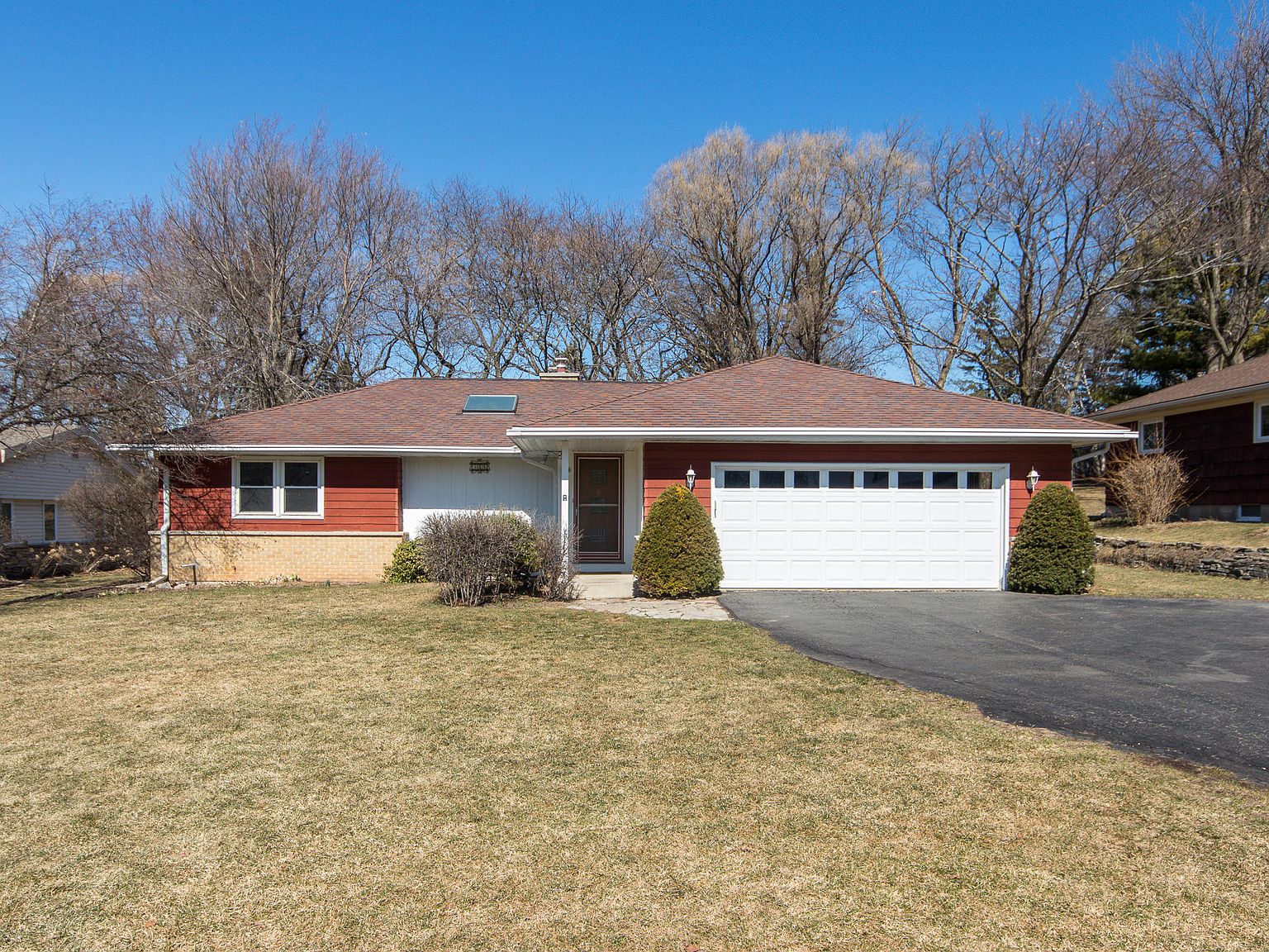 506 W Apple Tree Rd, Glendale, WI 53217 | Zillow