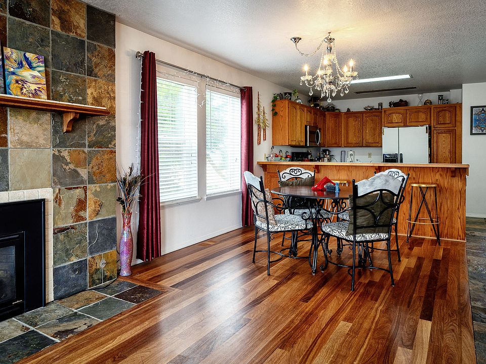 1039 SW Abbey St APT A, Newport, OR 97365 | Zillow