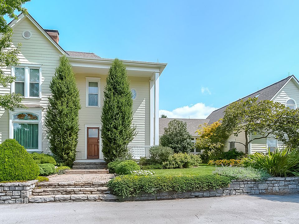 5301 Old Richmond Rd, Lexington, KY 40515 | Zillow