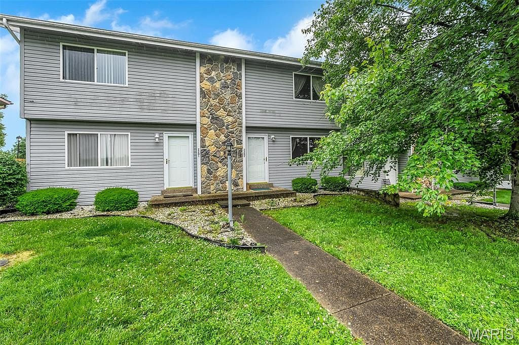 2202 Gascony Dr #2202, Lake Saint Louis, MO 63367 | MLS #25039669 | Zillow