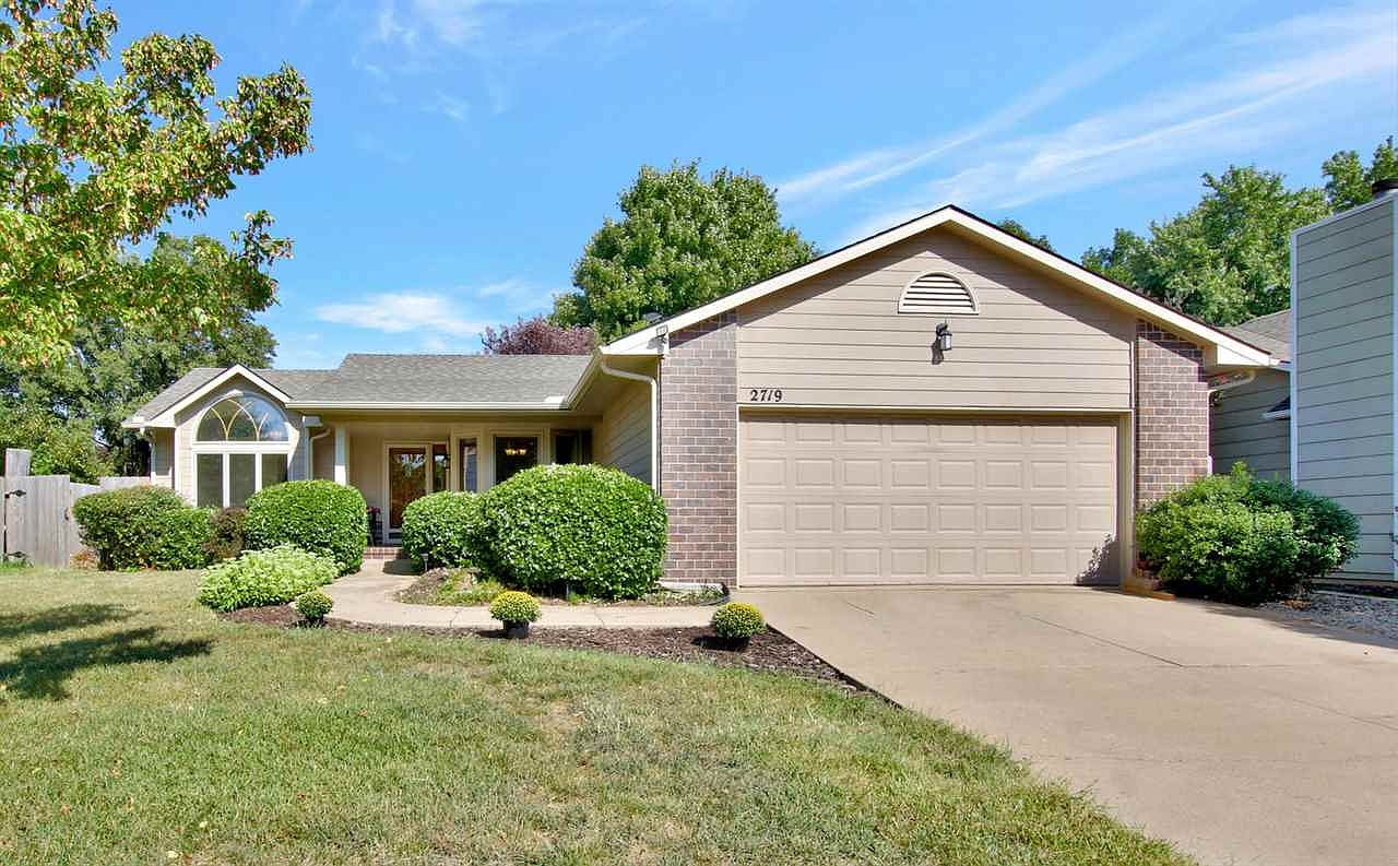 2719 S Yellowstone St, Wichita, KS 67215 | Zillow