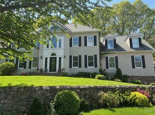 4 Christopher Dr, Lincoln, RI 02865 | Zillow