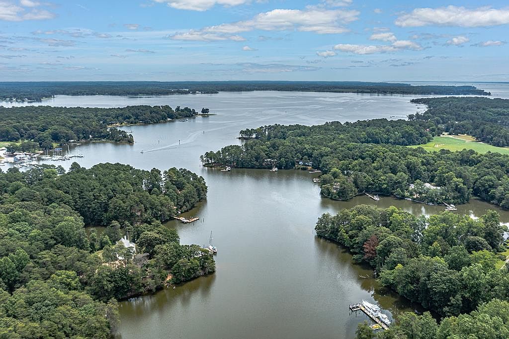 3 Foxfield Ln, Lancaster, VA 22503 | Zillow