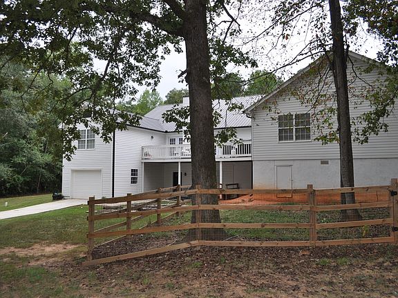 1068 Old Hoods Mill Rd, Commerce, GA 30529 | MLS #10204244 | Zillow