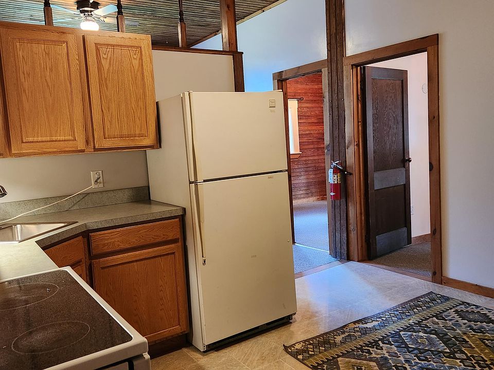 40 Main St #B, Limerick, ME 04048 | Zillow