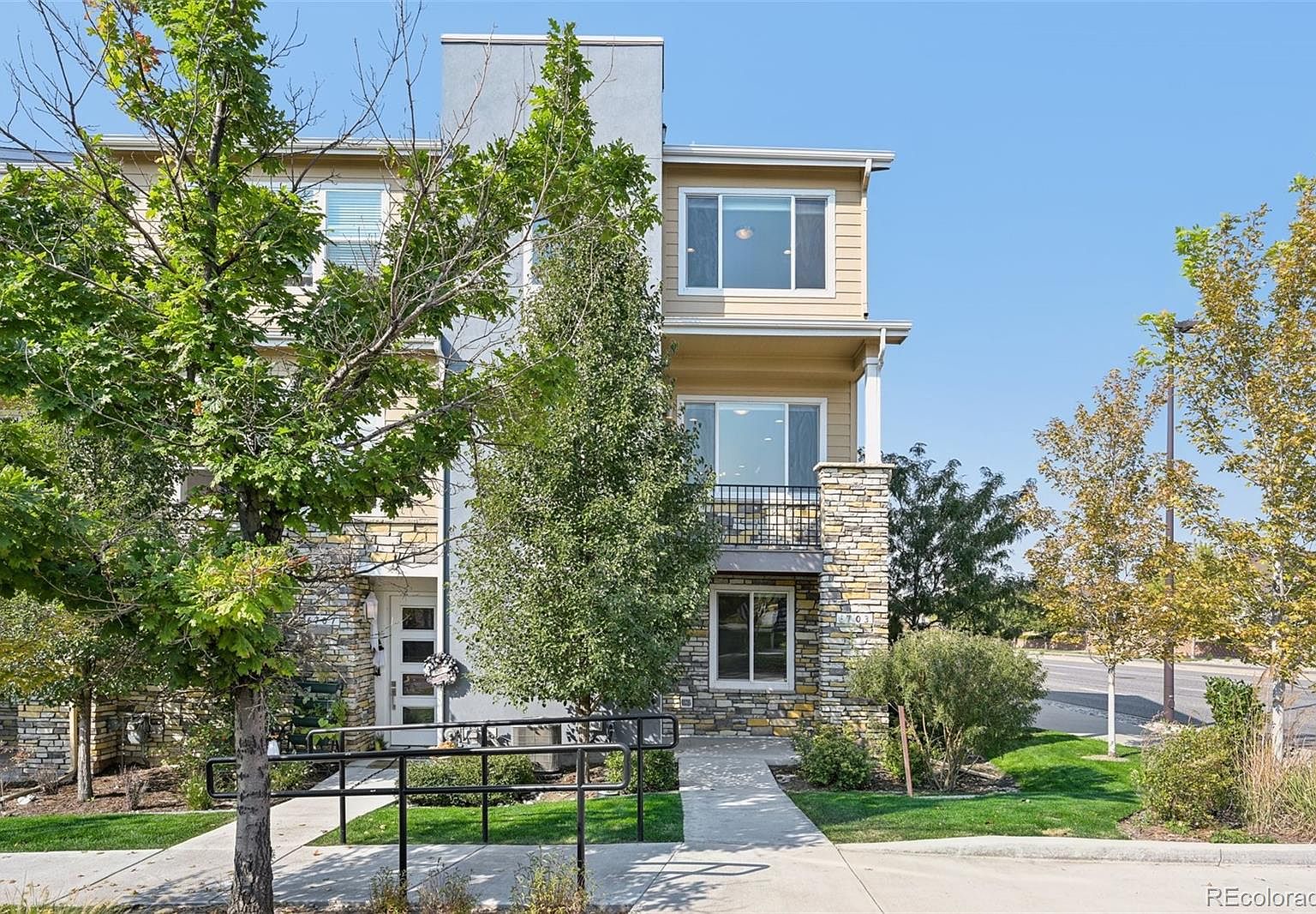 6703 S Tempe Court, Aurora, CO 80016 | Zillow