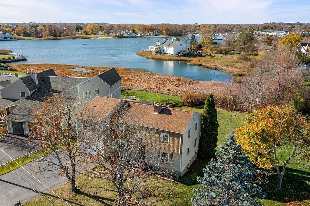 31 Riverview Ave, Danvers, MA 01923 | Zillow