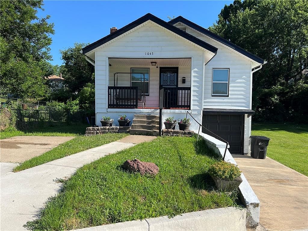 1043 Webster Ave, Kansas City, KS 66104 | MLS #2492125 | Zillow