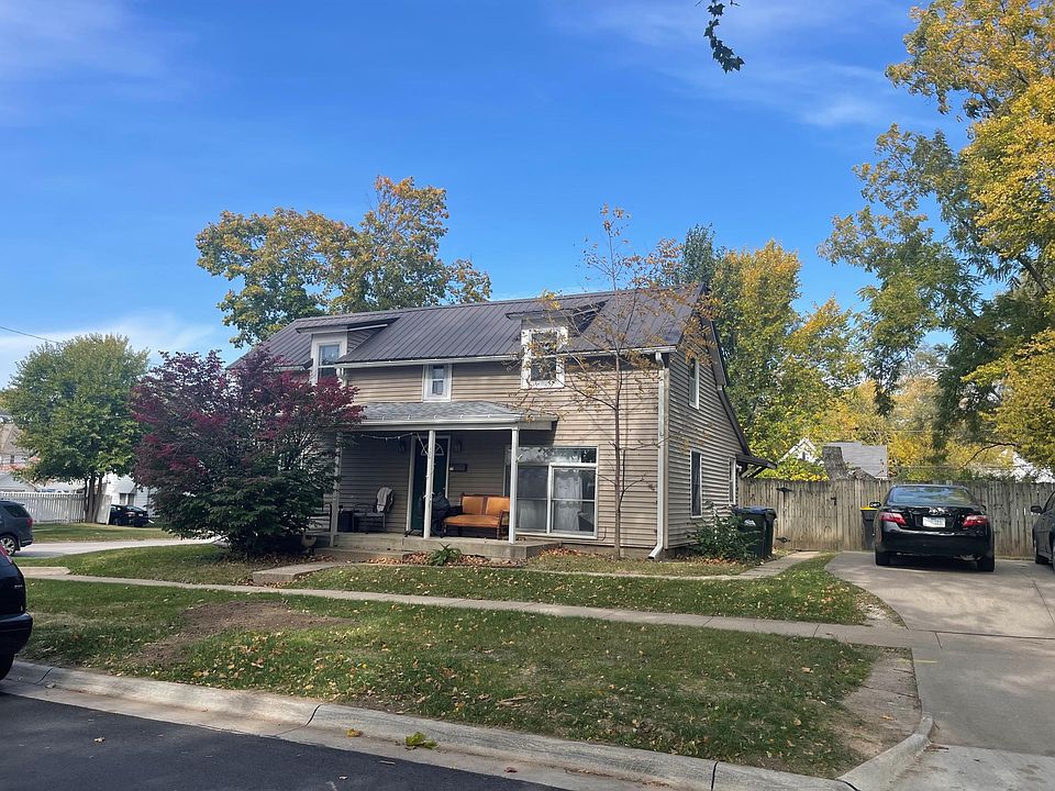 704 E Bloomington St, Iowa City, IA 52245 | Zillow