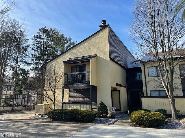 1042 Hampton Ridge Dr, Akron, OH 44313 | Zillow