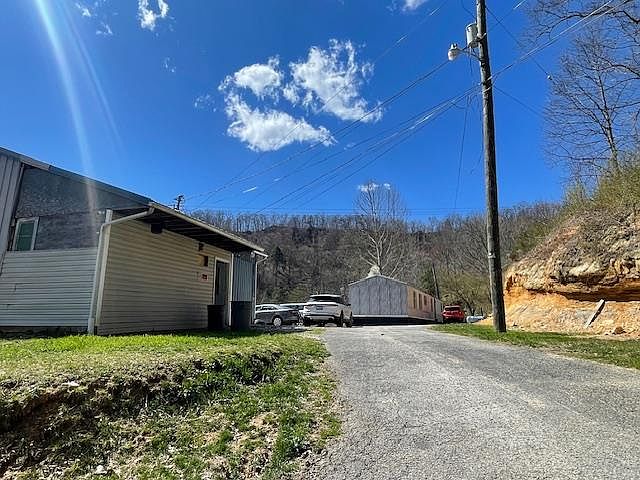 63 Elisha B Ln, Mayking, KY 41837 | Zillow