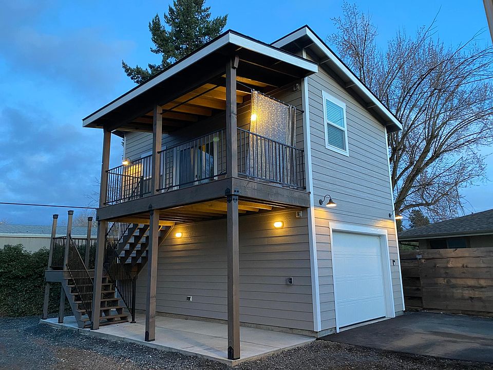 1127 Leland St, Medford, OR 97501 | Zillow