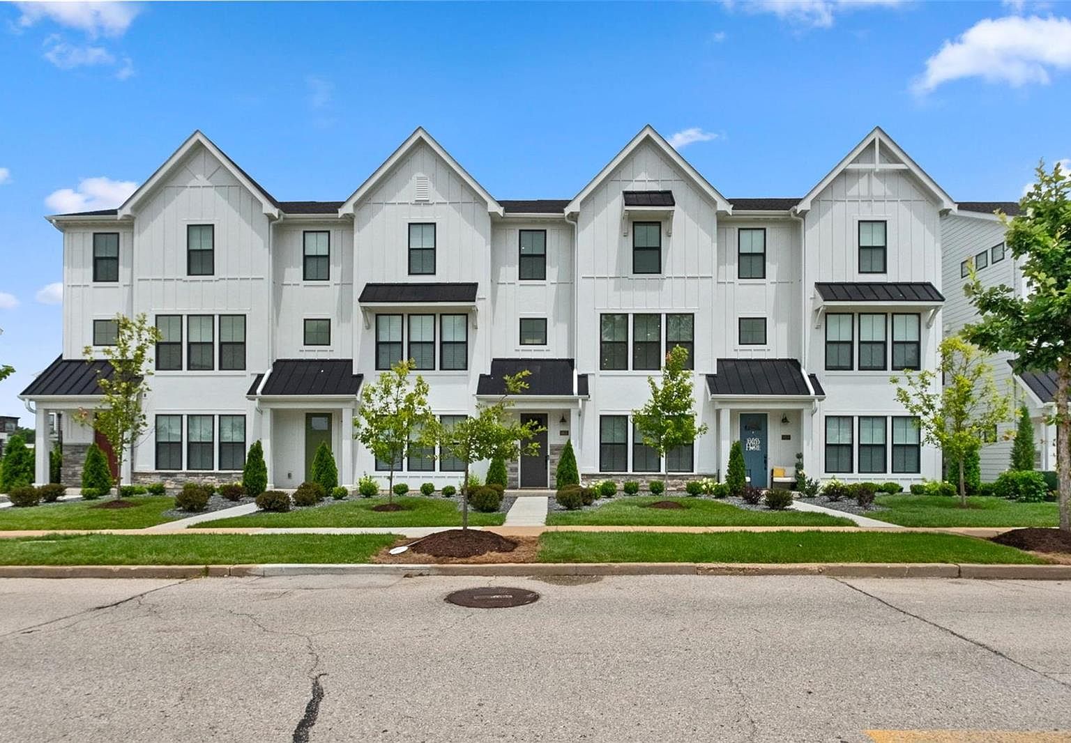 8933 Eager Rd, Saint Louis, MO 63144 | Zillow