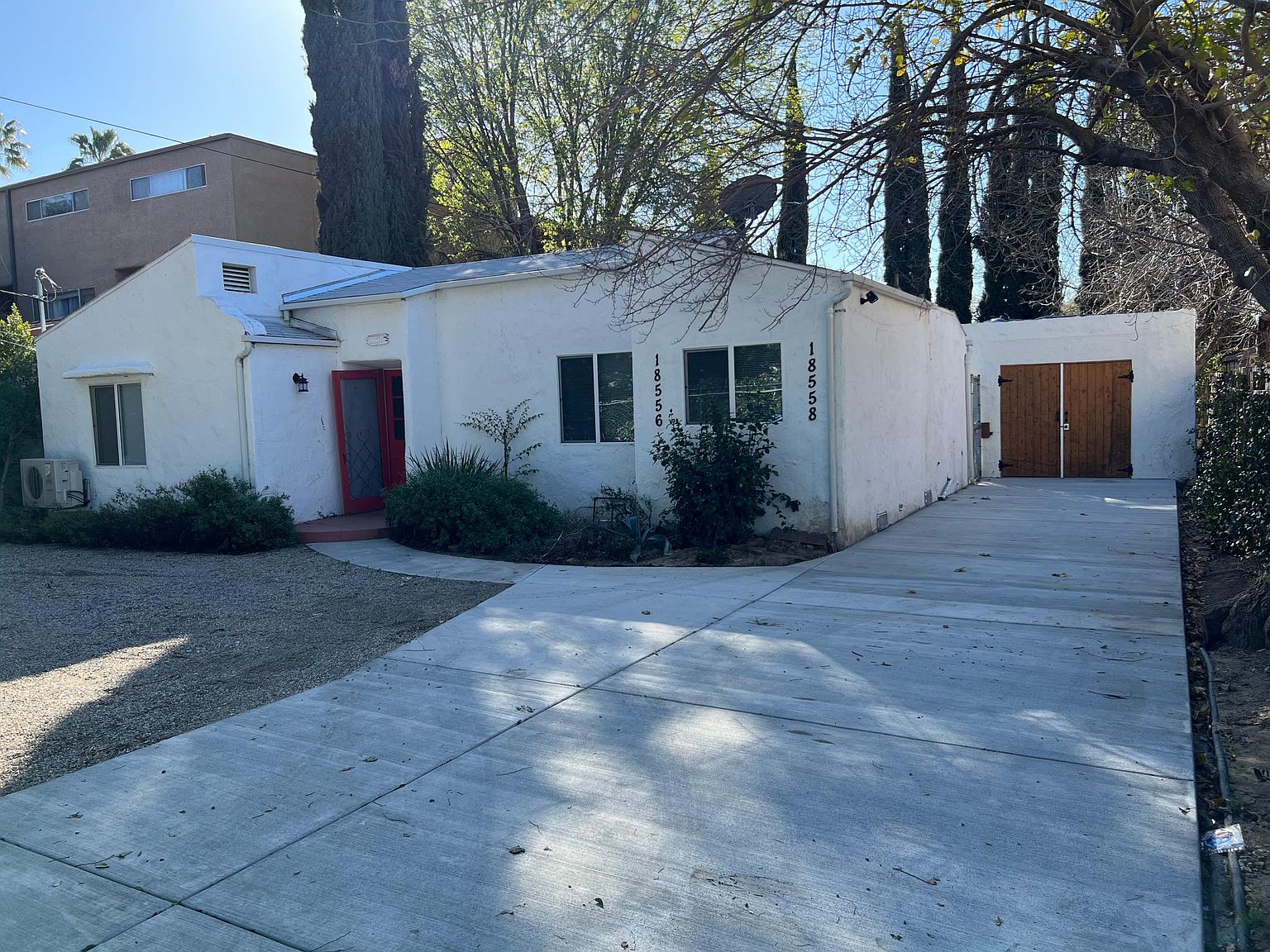 18556 Hart St, Reseda, CA 91335 | Zillow