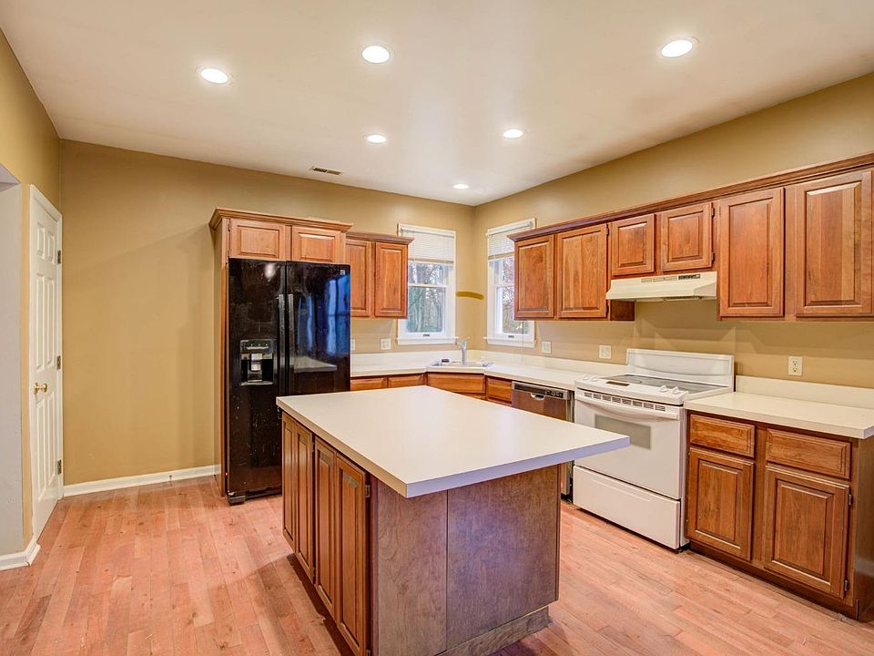 54 W Sharon Rd, Cincinnati, OH 45246 | MLS #1758779 | Zillow