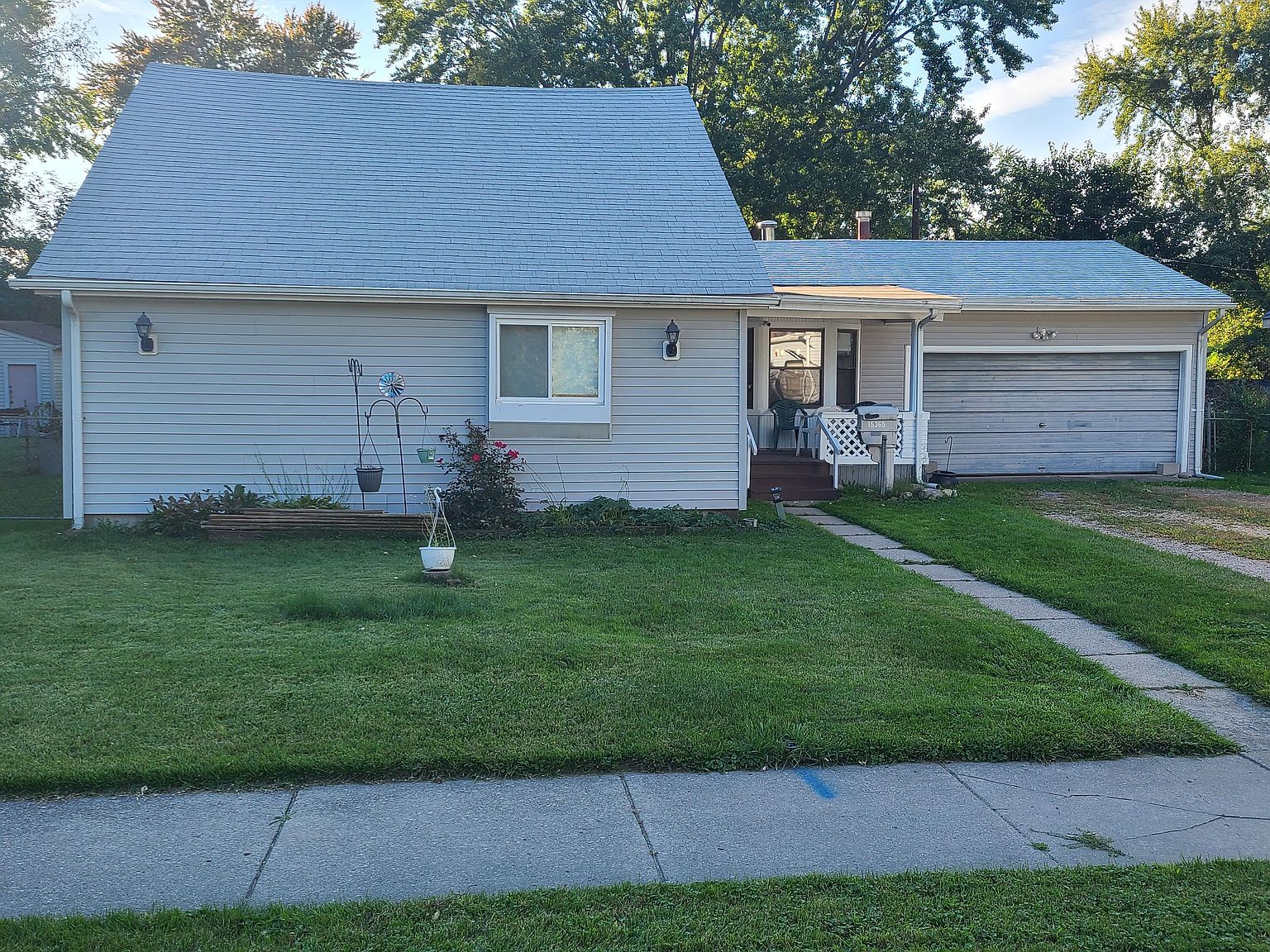 15365 Garfield, Redford, MI 48239 | Zillow