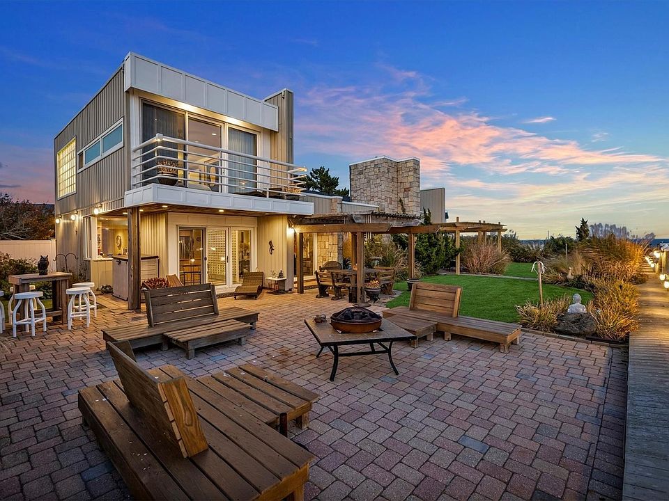 45 Shore Drive W, Copiague, NY 11726 | MLS #3588890 | Zillow