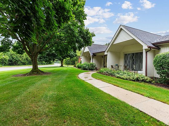 45511 Ledgewood Dr, Macomb, MI 48044 | MLS #50157655 | Zillow
