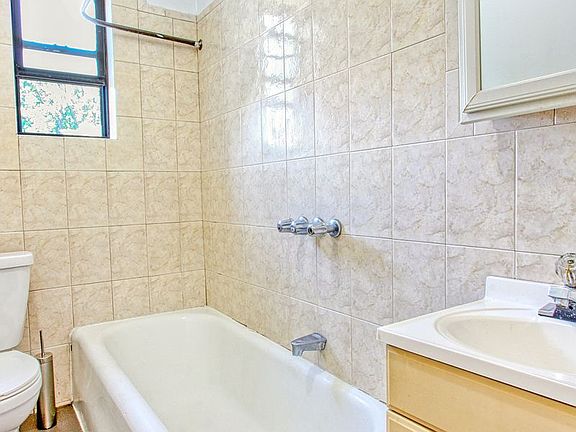 1006 Caton Ave APT 2C, Brooklyn, NY 11218 | Zillow