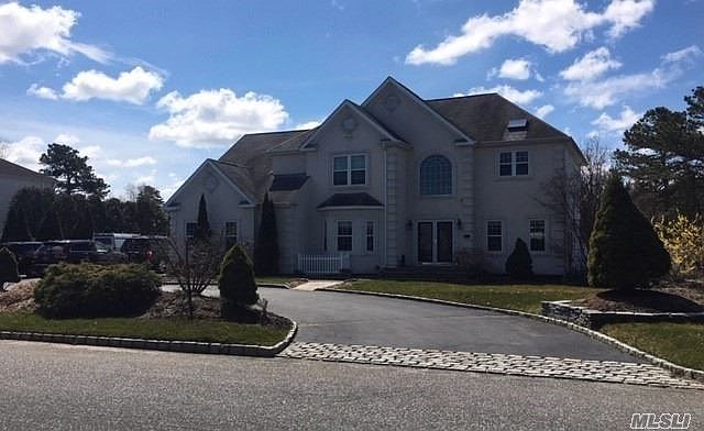 51 Jordan Dr, Medford, NY 11763 | Zillow
