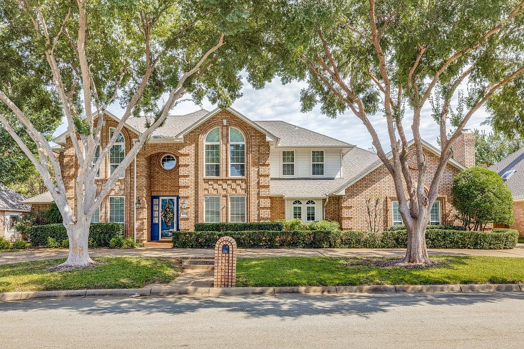 6715 Blake Dr, Arlington, TX 76001 | Zillow