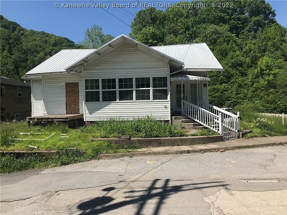 10 Skyline Dr, Logan, WV 25601 | Zillow