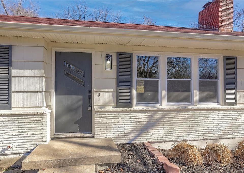 5325 N Lydia Ave, Kansas City, MO 64118 | Zillow