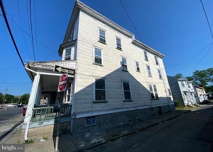 218 W Walnut St, Shamokin, PA 17872 | Zillow