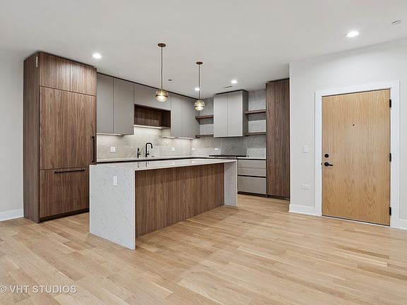 4537 N Clark St #2B, Chicago, IL 60640 | MLS #11955833 | Zillow