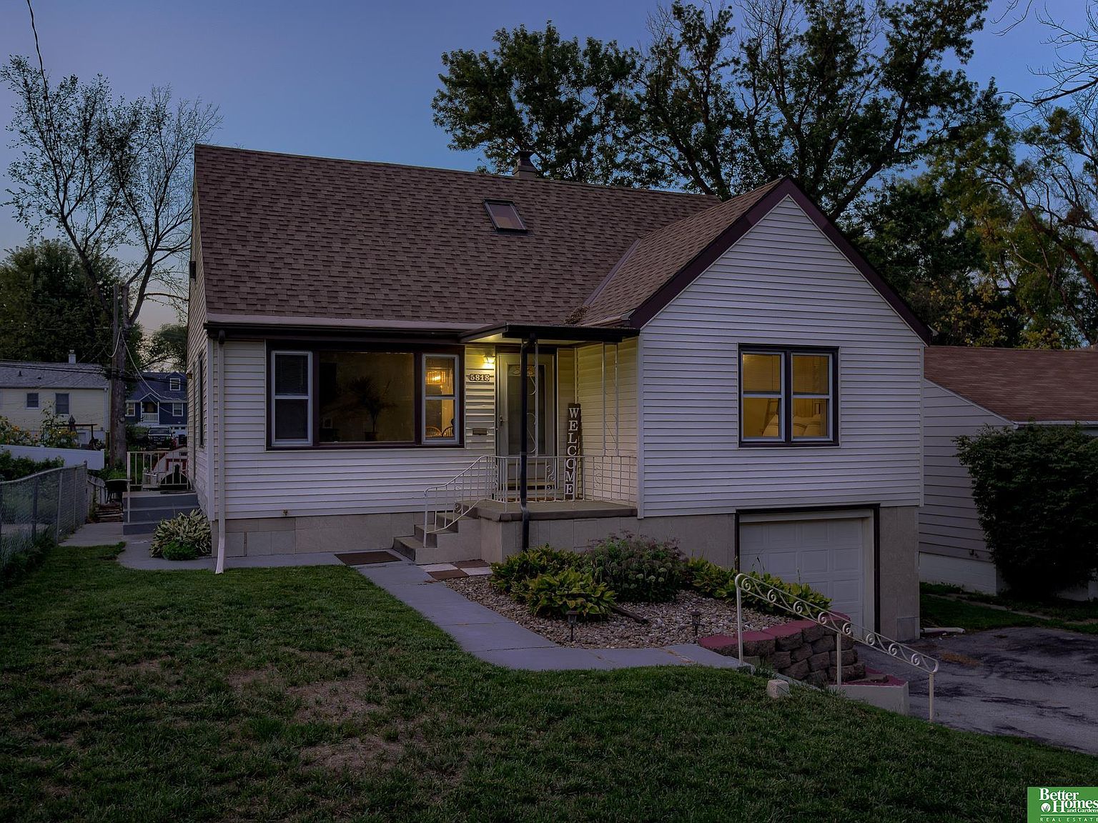 5818 Manderson St, Omaha, NE 68104 | Zillow