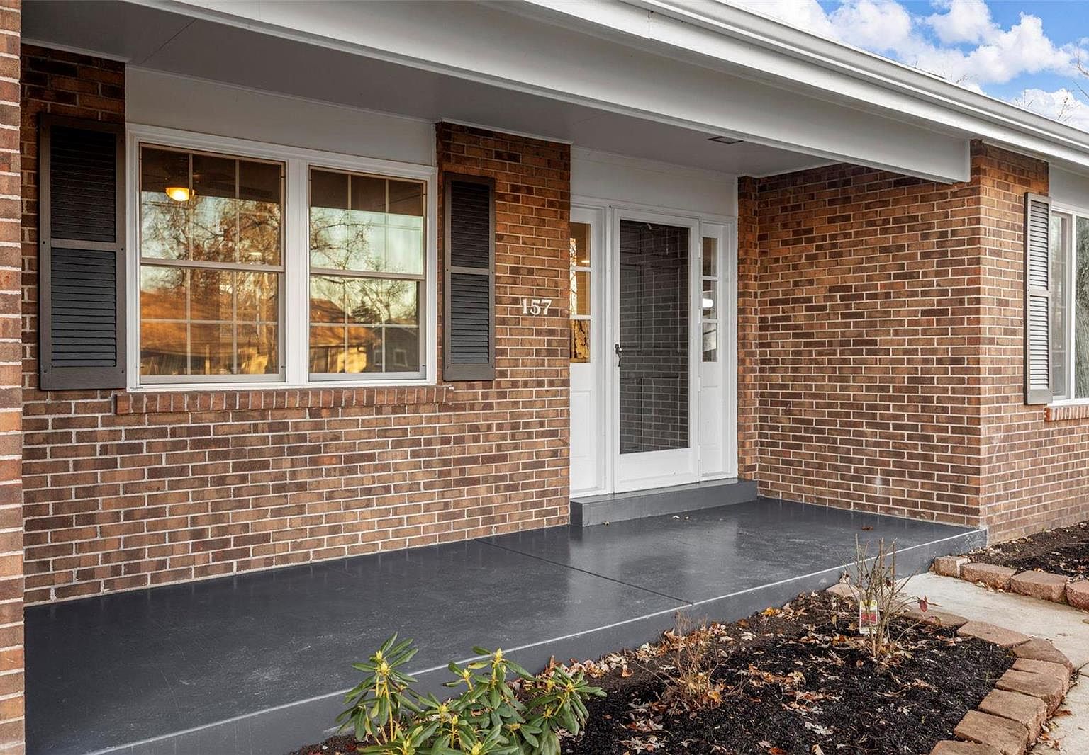 157 Rue Grand Dr, Lake Saint Louis, MO 63367 | Zillow